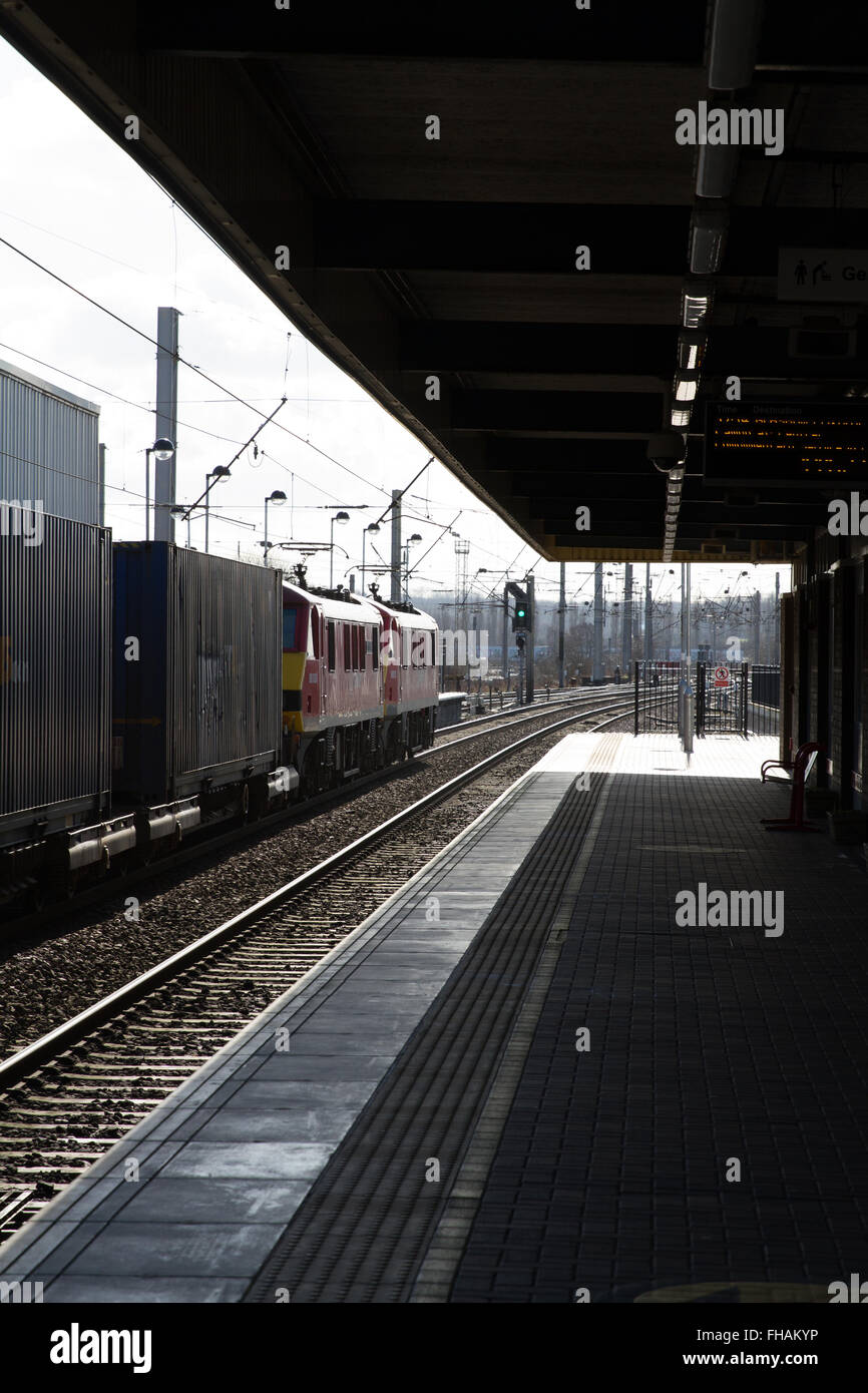 DB Schenker Container Freight Train at Warrington Bank Quay hauled by ...