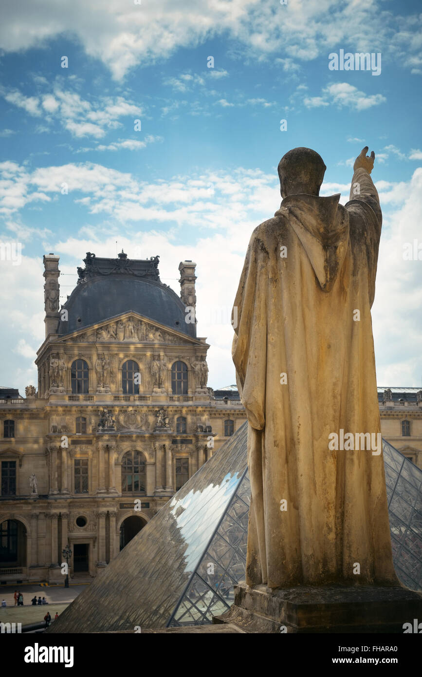 Louvre with statue closeup hi-res stock photography and images - Alamy
