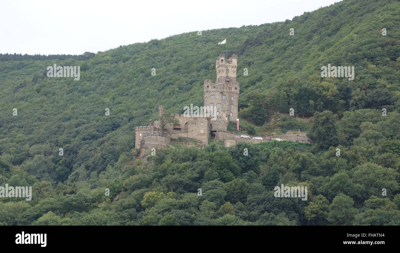 Sooneck Castle (German: Burg Sooneck Stock Photo - Alamy