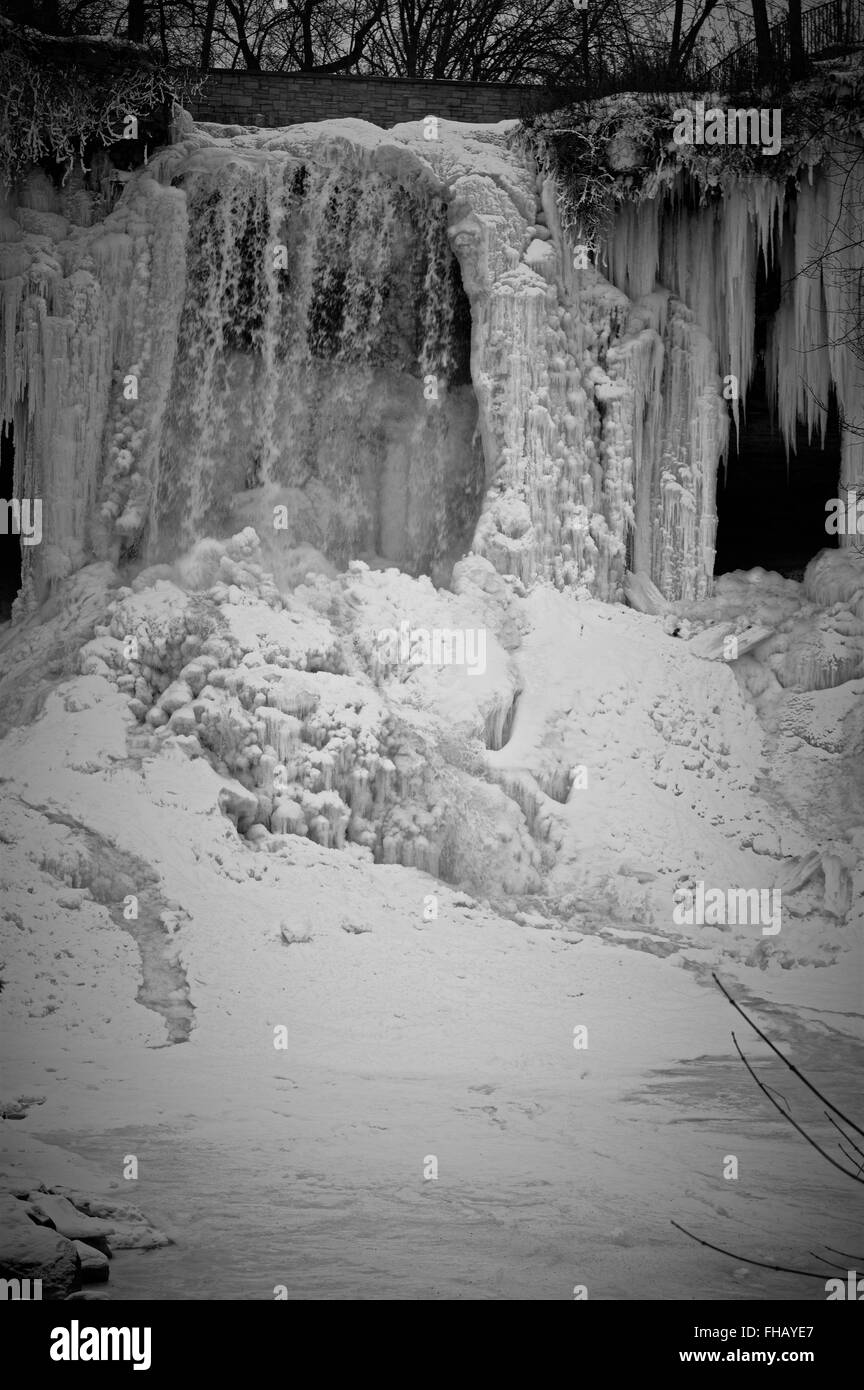 Minneapolis minnesota park Black and White Stock Photos & Images - Alamy