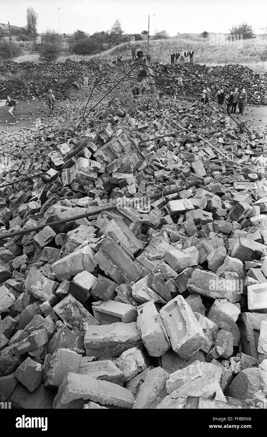 Victorian chimneys hi-res stock photography and images - Alamy