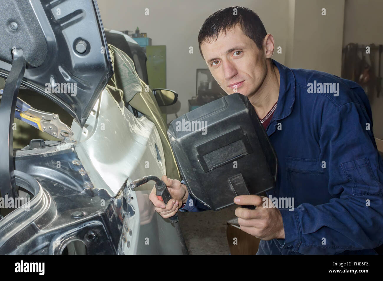 Mechanic welding hi-res stock photography and images - Alamy