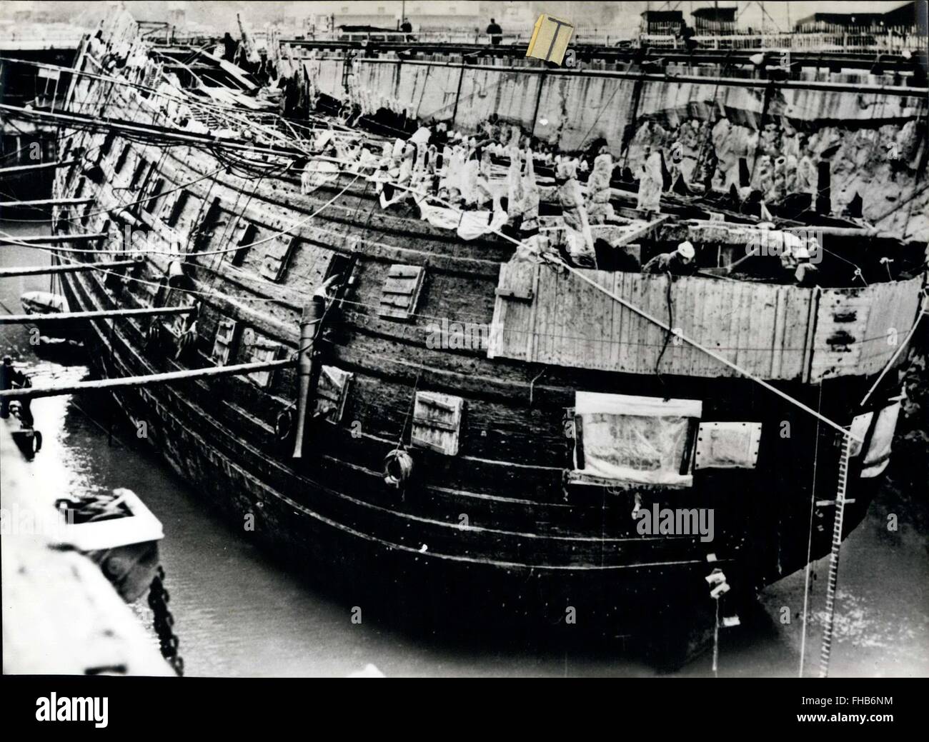 1961 - In Dry dock Vasa is held in position for a cleaning operation ...