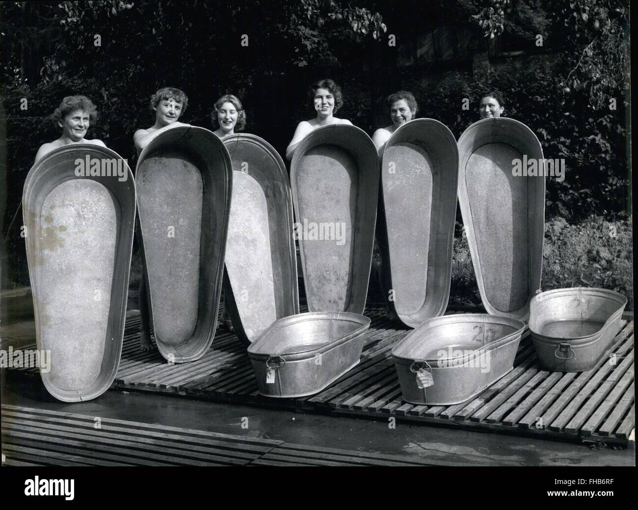 1954 - Pictured is the women's section of the Jungborn-Spa in Diez an ...