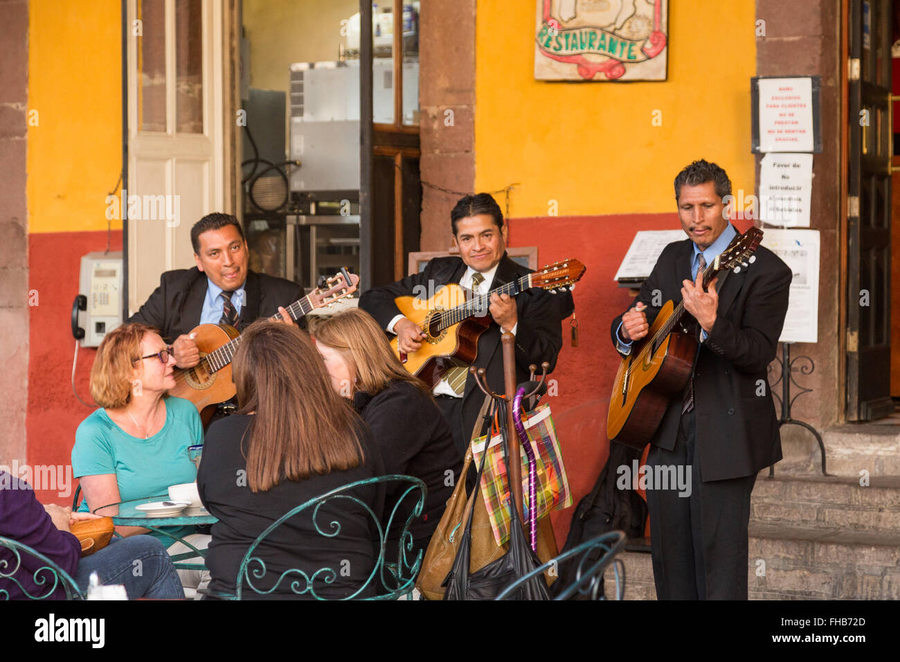 Mariachi mexican restaurant hi-res stock photography and images - Alamy