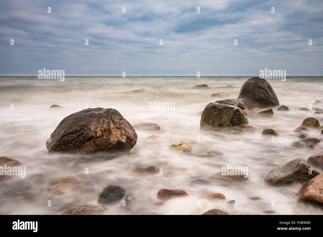 Shore with rocks hi-res stock photography and images - Alamy