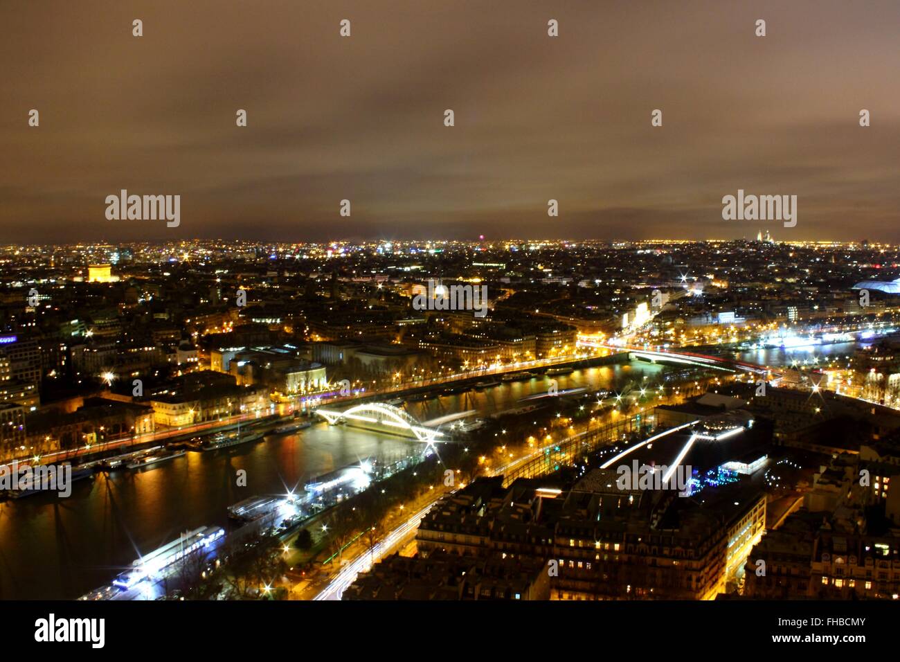 Paris streets night hi-res stock photography and images - Alamy