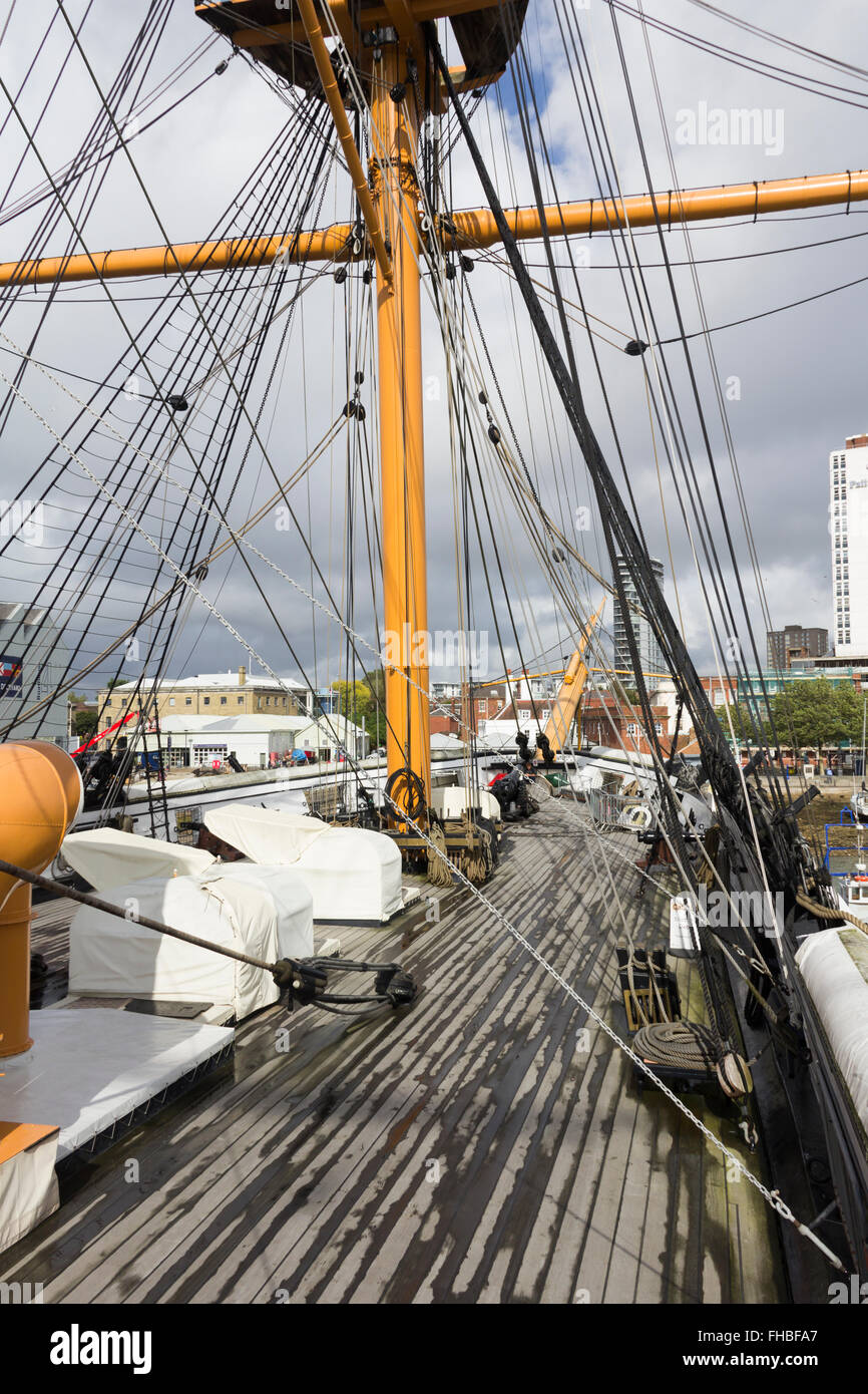 Fore mast hi-res stock photography and images - Alamy