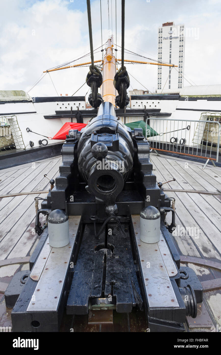 Breech loading cannon hi-res stock photography and images - Alamy
