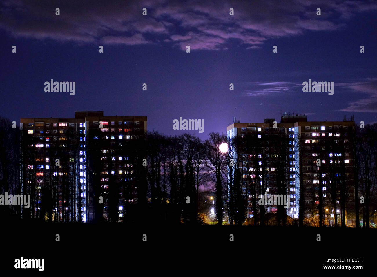 Moon Rise over the town of Luton viewed from Leagrave Park. Luton ...