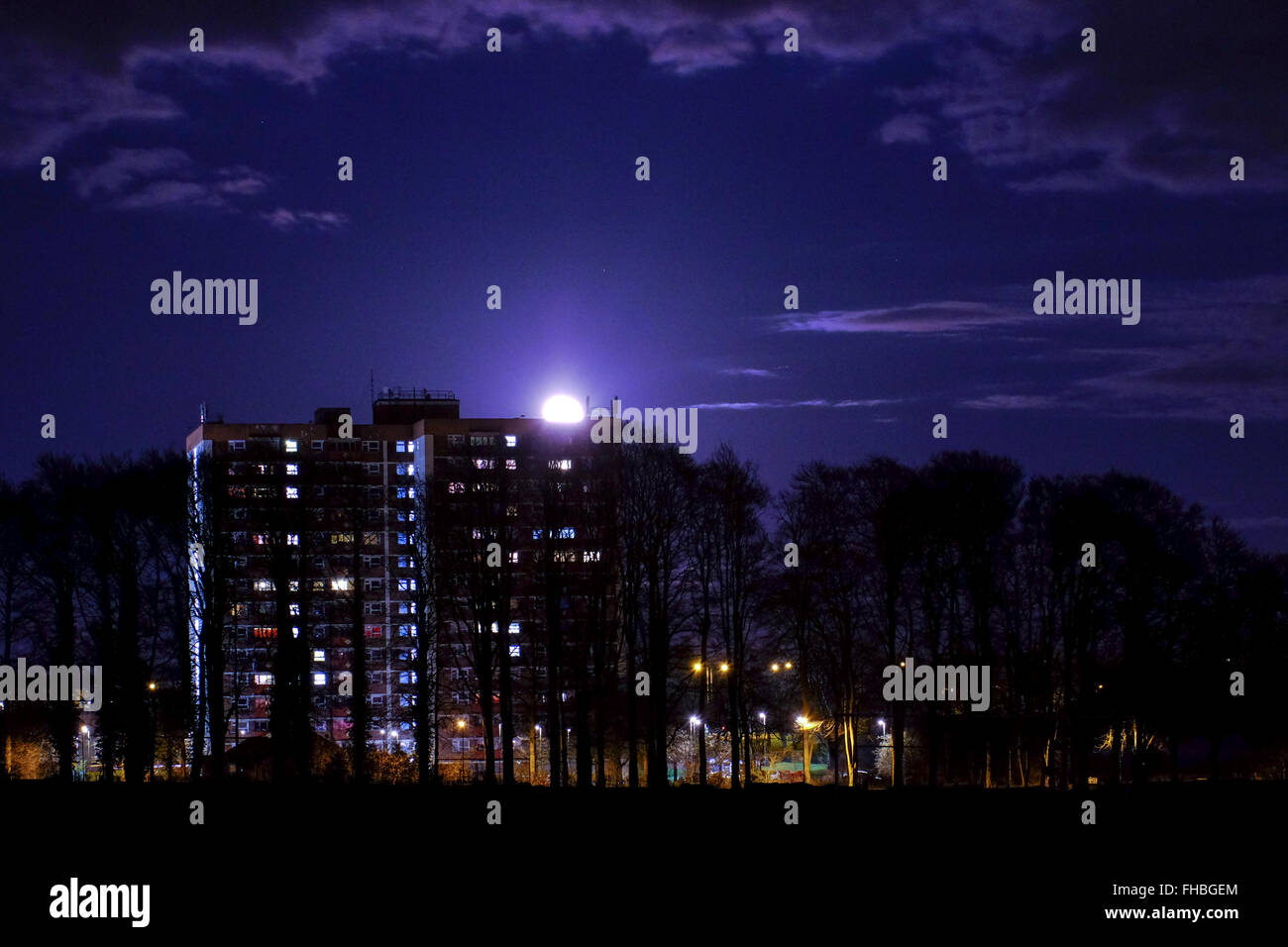 Moon Rise over the town of Luton viewed from Leagrave Park. Luton ...