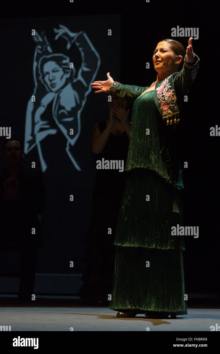 Sara Baras performing. Ballet Flamenco Sara Baras perform the piece ...