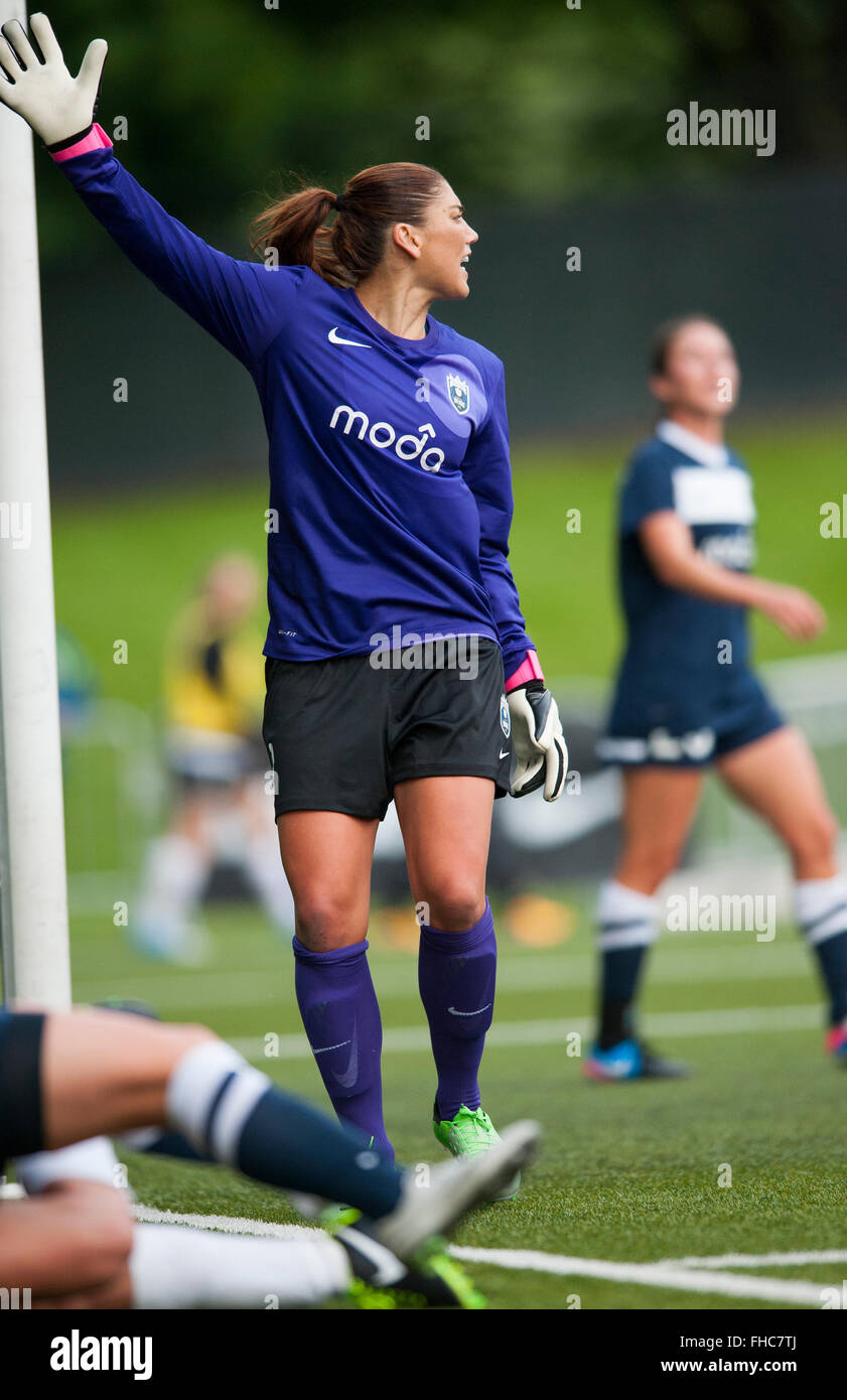 Olympian Hope Solo makes her debut in the professional National Women's ...