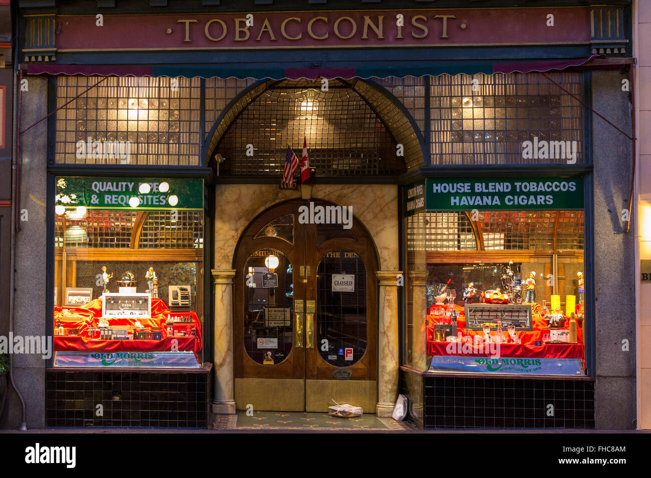 Tobacconist hi-res stock photography and images - Alamy