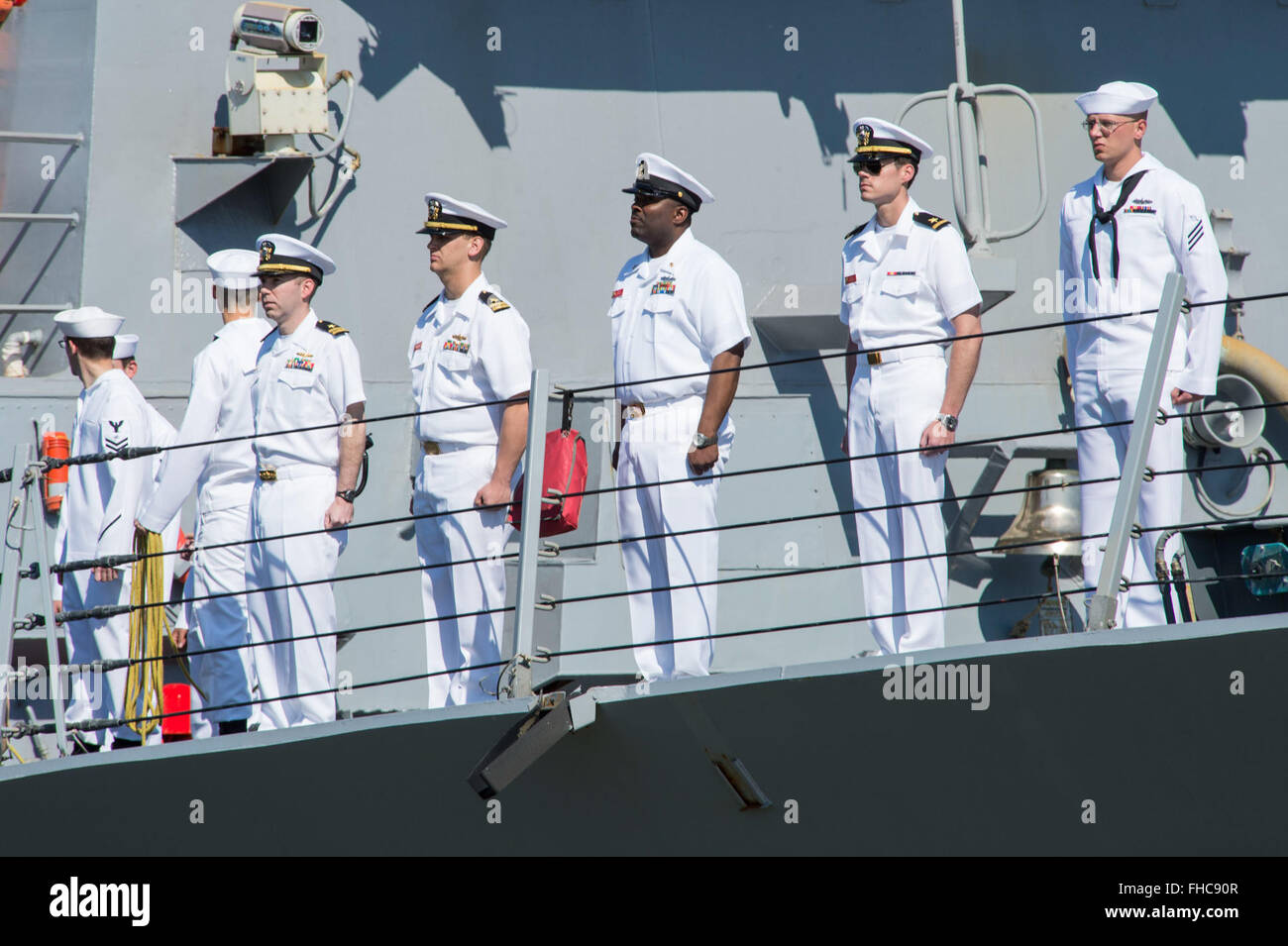 The USS Ramage (DDG 61) returns home, marking the end of a deployment ...