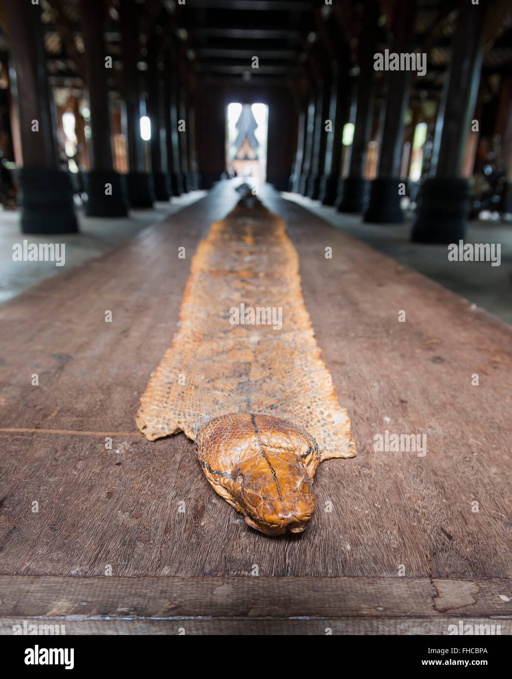 Long table hi-res stock photography and images - Alamy