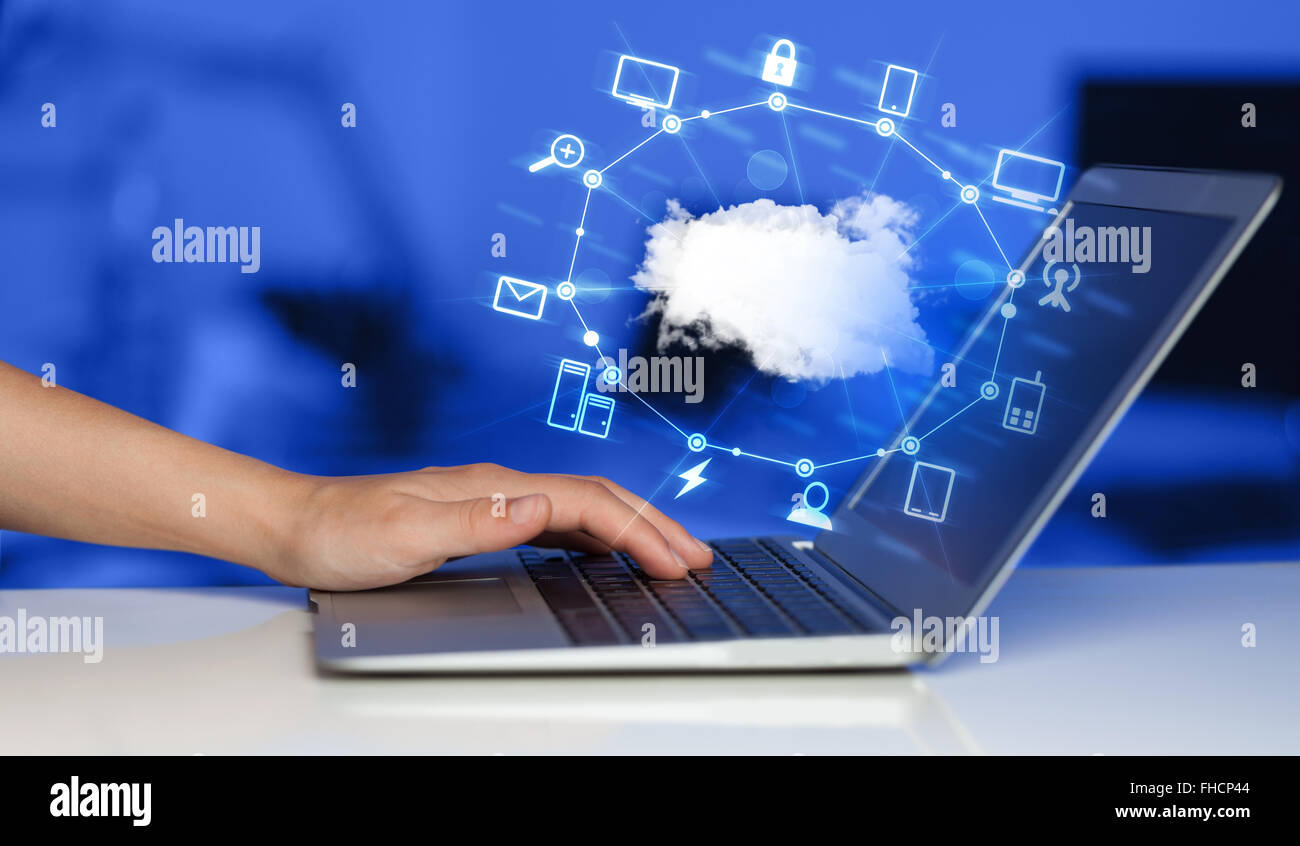 Hand working with a Cloud Computing diagram Stock Photo - Alamy