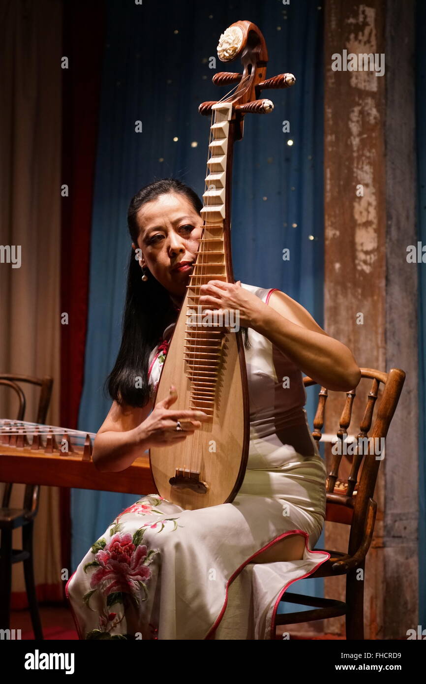 Pipa Musician Stock Photos & Pipa Musician Stock Images - Alamy