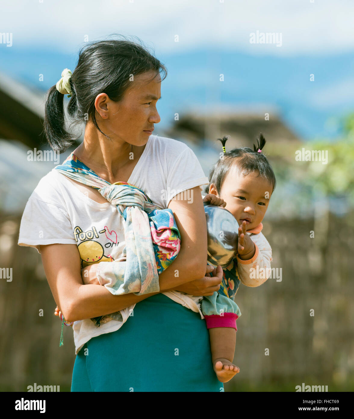 Akha woman and child hi-res stock photography and images - Alamy