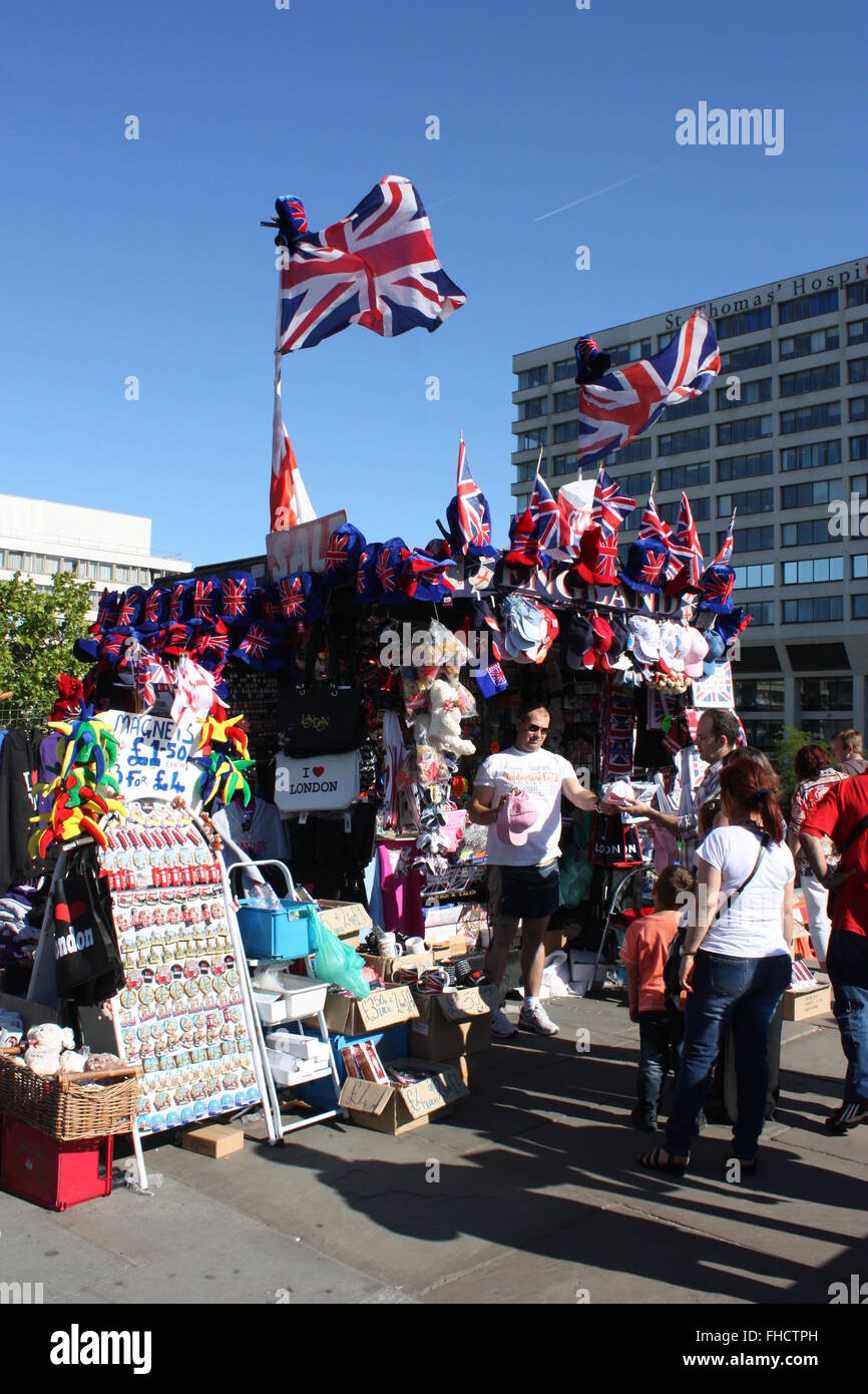 Souvenirs london t shirts hi-res stock photography and images - Alamy