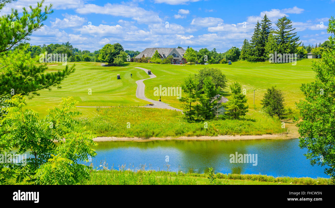 Luxury golf community hi-res stock photography and images - Alamy