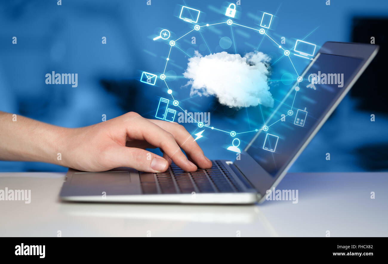 Hand working with a Cloud Computing diagram Stock Photo - Alamy
