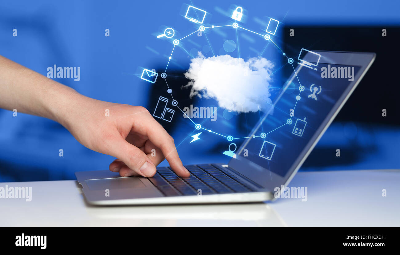 Hand working with a Cloud Computing diagram Stock Photo - Alamy