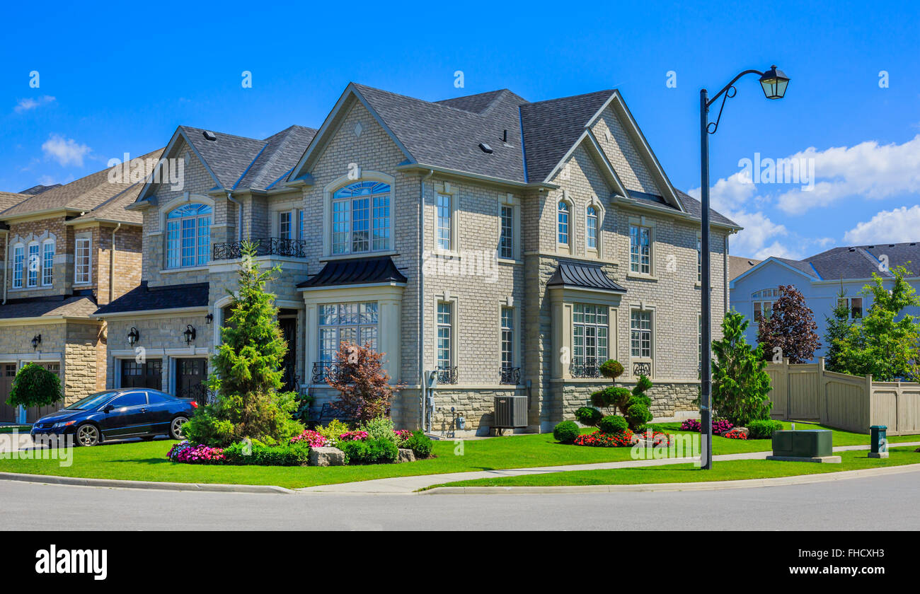 Luxury houses in North America Stock Photo - Alamy
