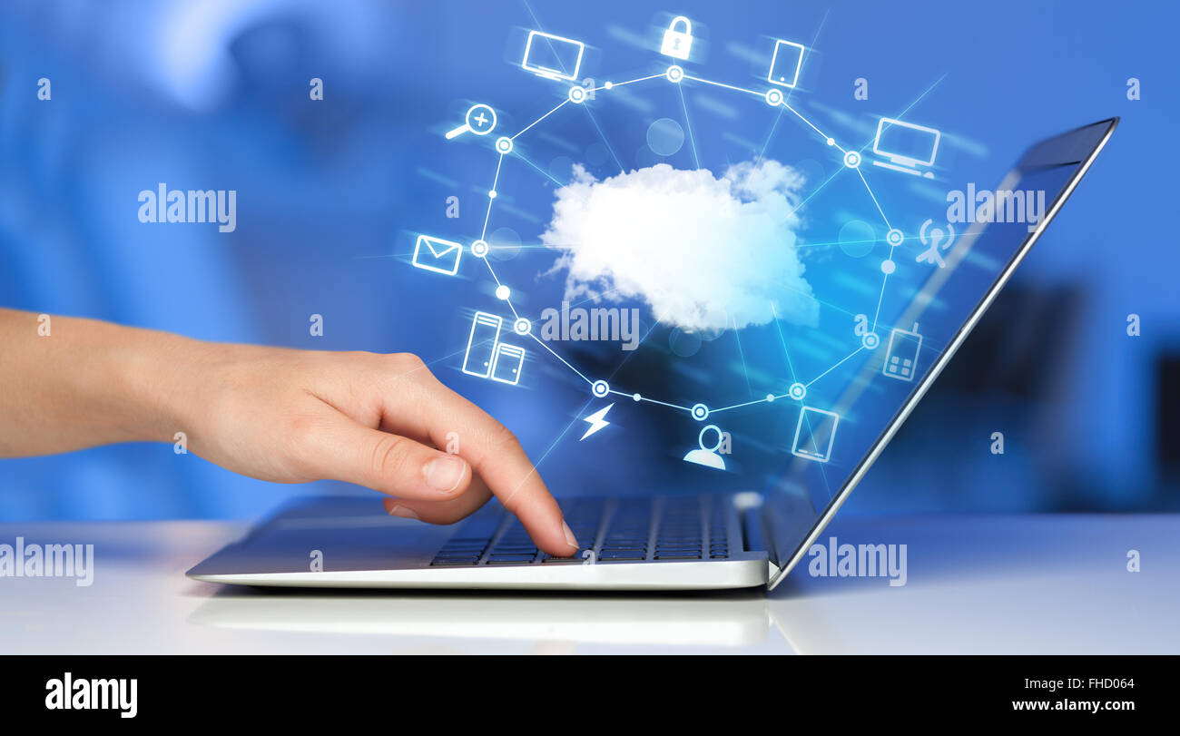Hand working with a Cloud Computing diagram Stock Photo - Alamy
