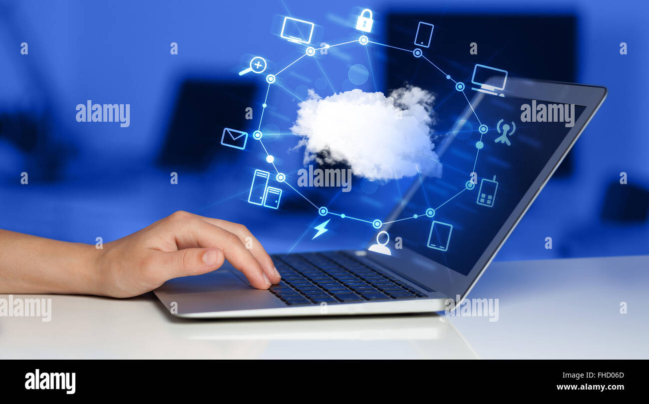 Hand working with a Cloud Computing diagram Stock Photo - Alamy
