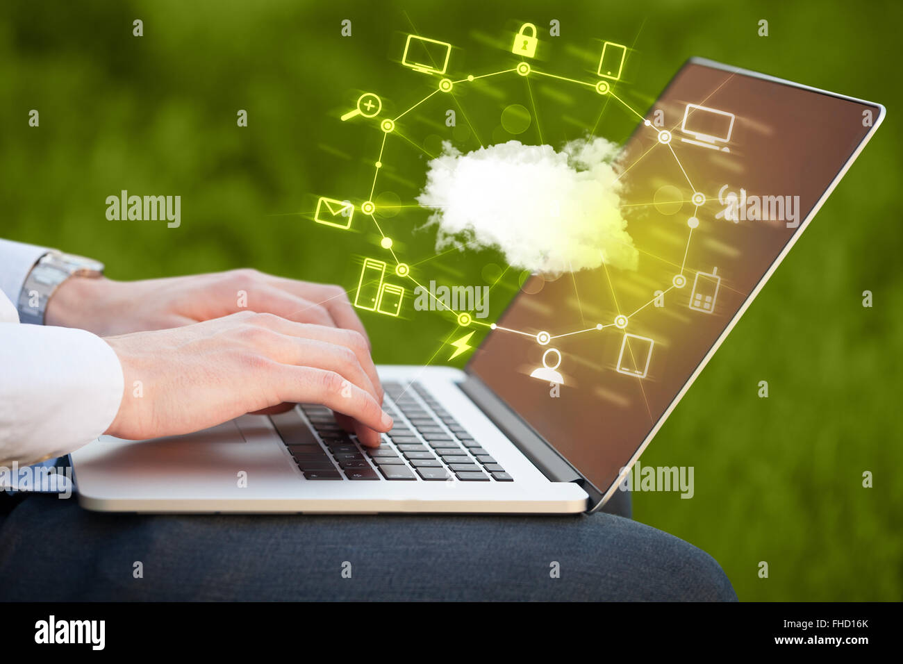 Hand working with a Cloud Computing diagram Stock Photo - Alamy