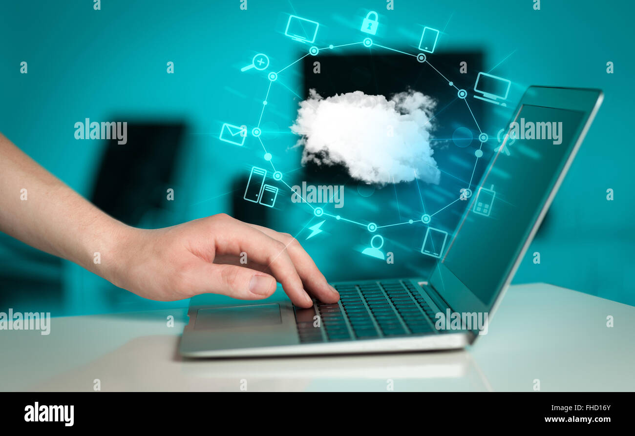 Hand working with a Cloud Computing diagram Stock Photo - Alamy