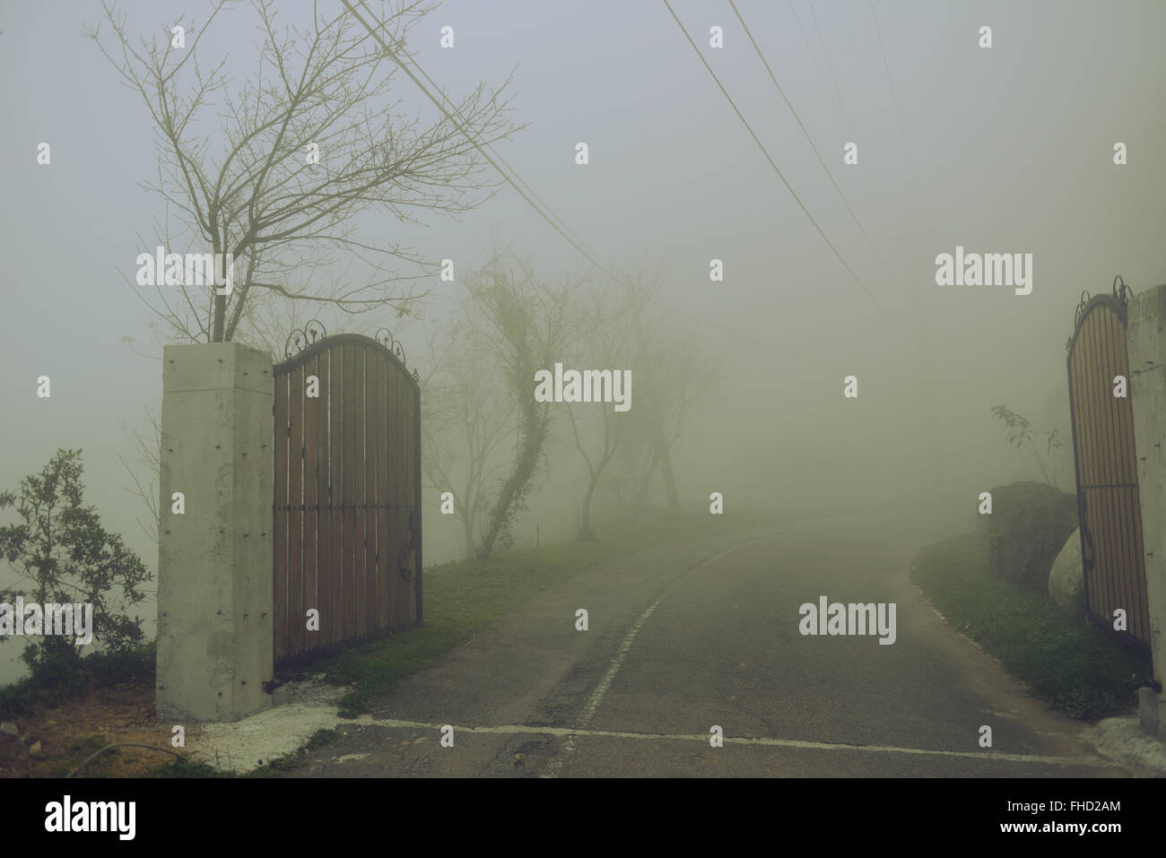 Door fog hi-res stock photography and images - Alamy