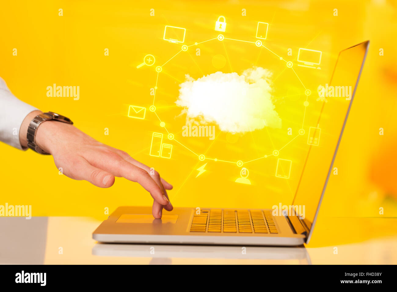 Hand working with a Cloud Computing diagram Stock Photo - Alamy