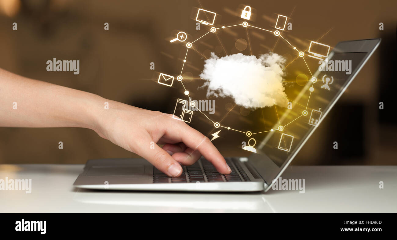 Hand working with a Cloud Computing diagram Stock Photo - Alamy
