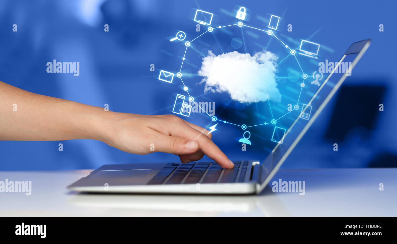 Hand working with a Cloud Computing diagram Stock Photo - Alamy