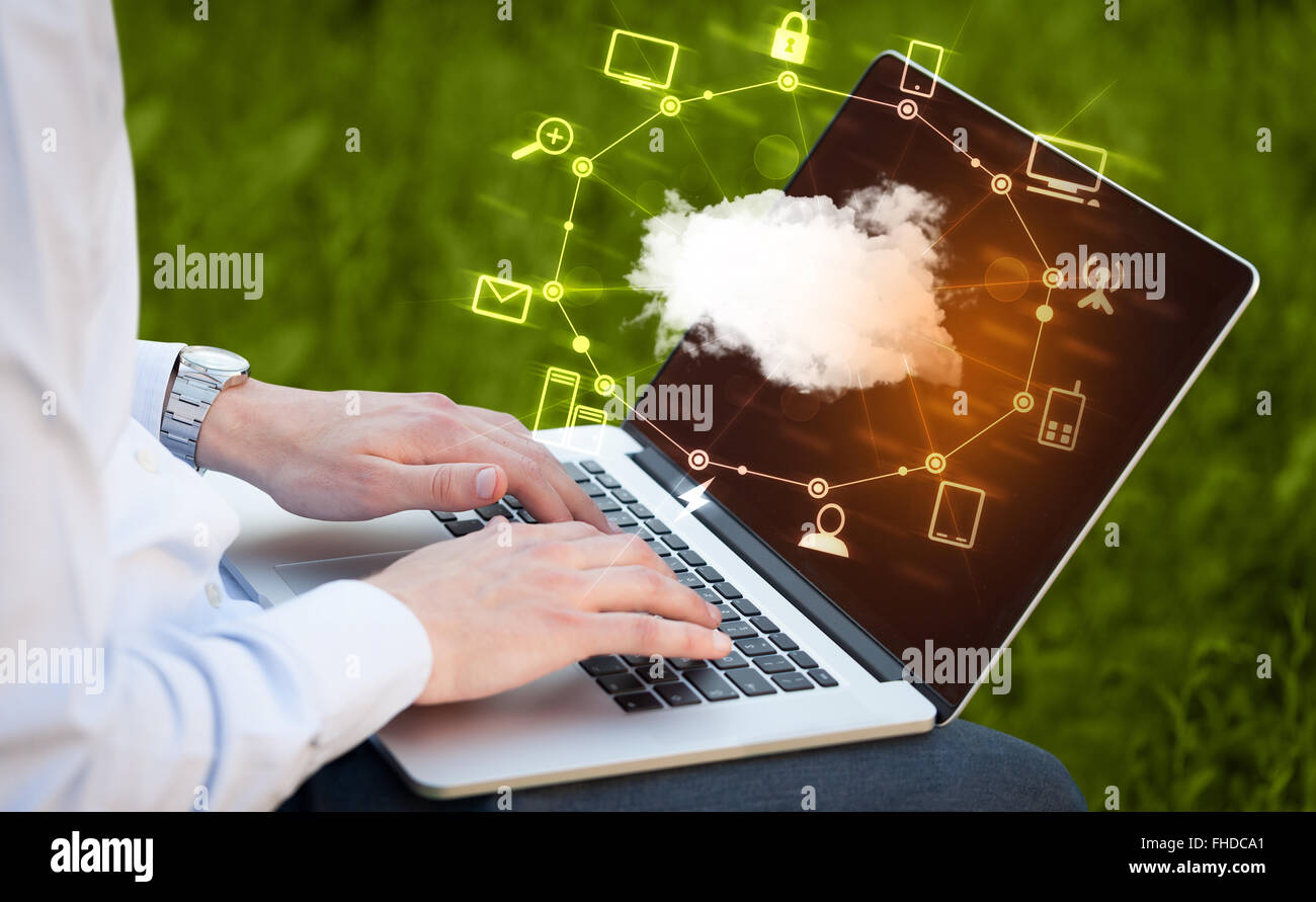 Hand working with a Cloud Computing diagram Stock Photo - Alamy