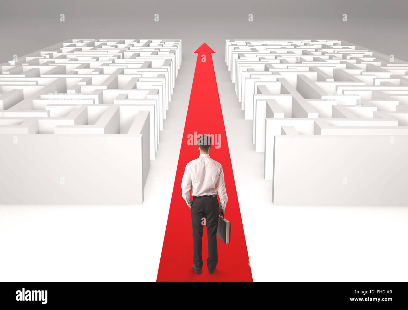 People in the labyrinth hi-res stock photography and images - Alamy