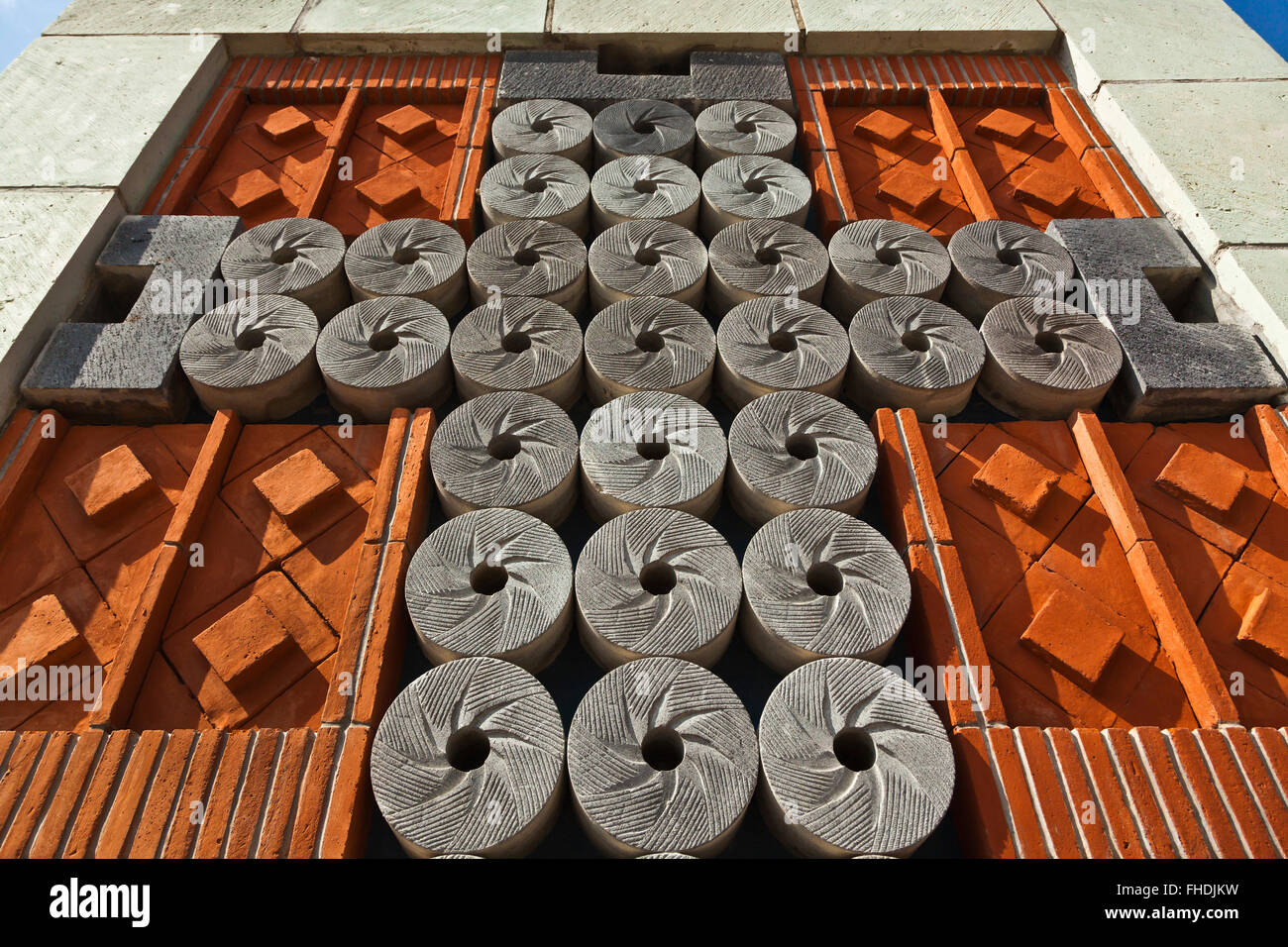 Sculpture using stone hi-res stock photography and images - Alamy