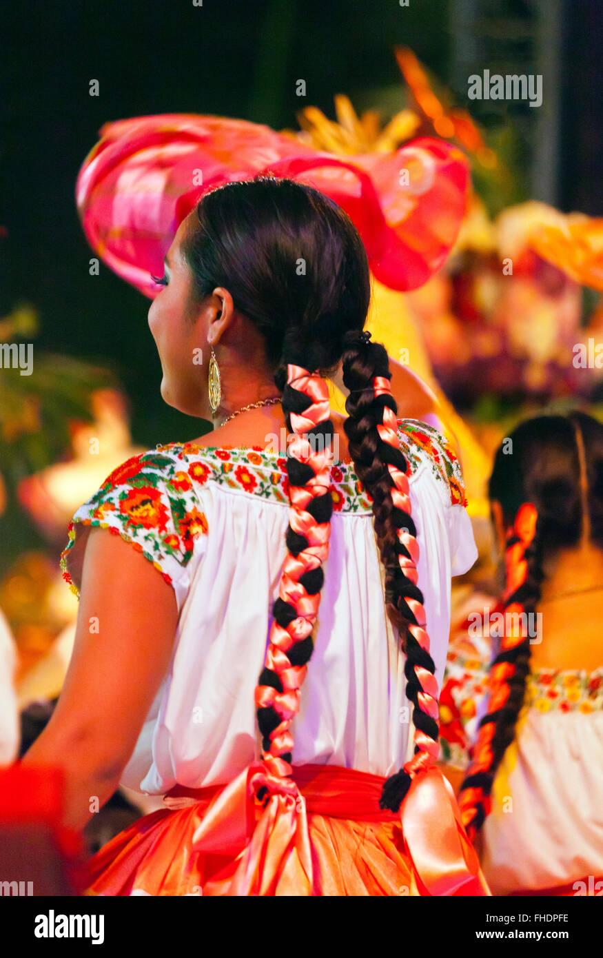 Traditional oaxacan dress hi-res stock photography and images - Alamy