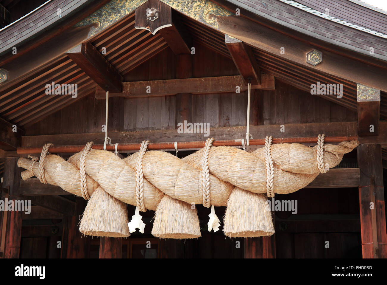 Izumo Taisha temple entrance gate Stock Photo - Alamy