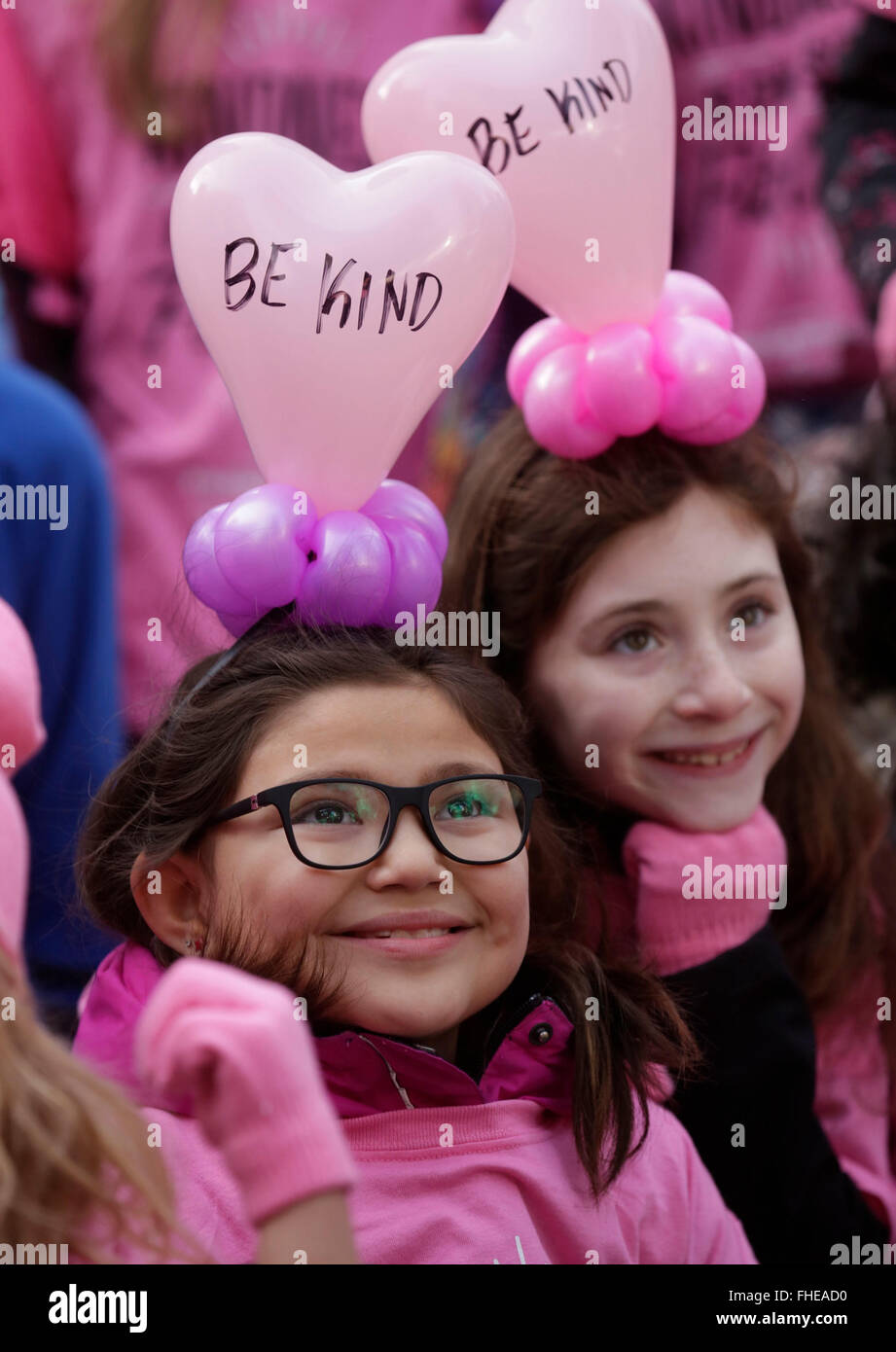 Pink shirt day canada hi-res stock photography and images - Alamy