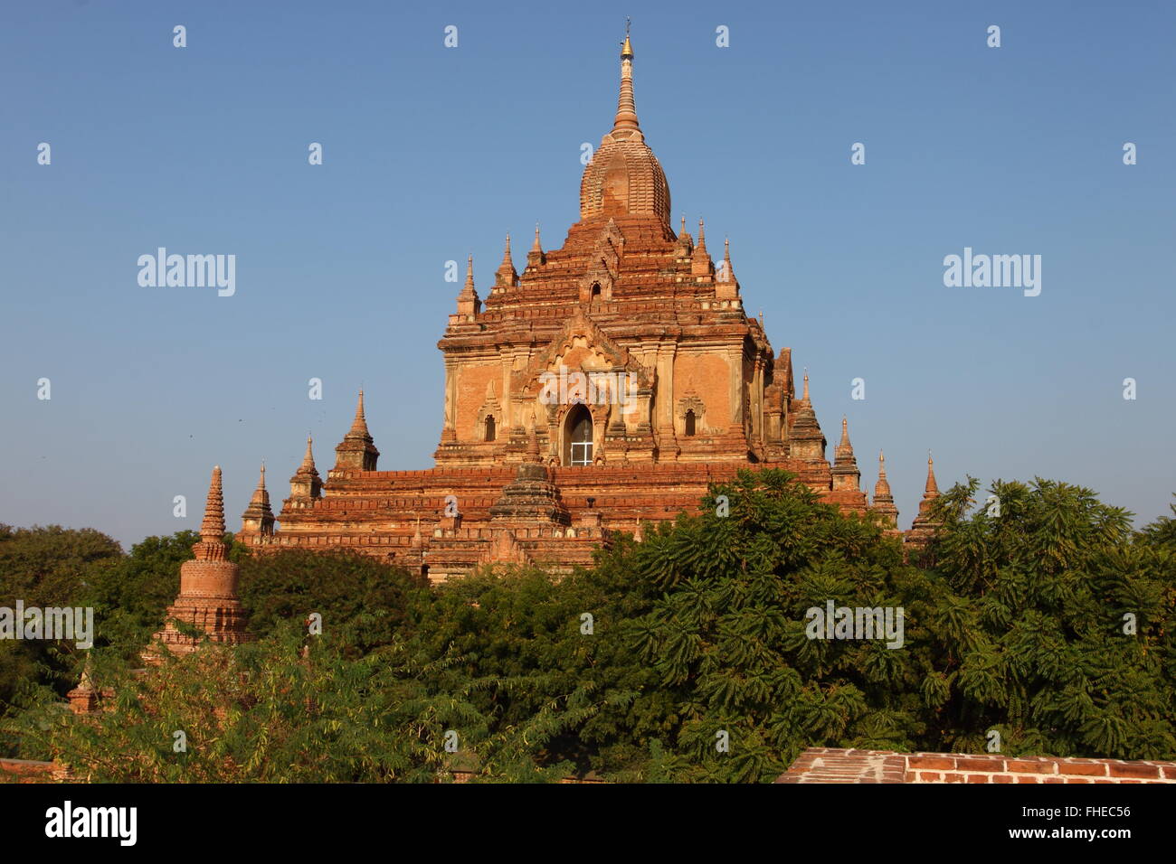 old Buddhist temples and pagodas in Bagan, Myanmar Stock Photo - Alamy
