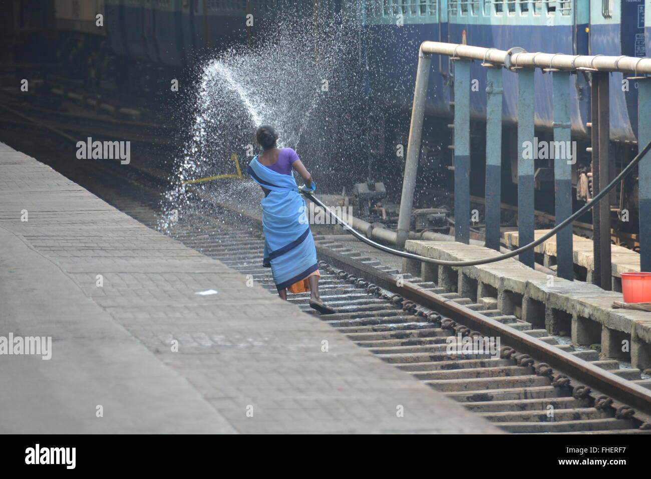 Indian women cleaning hi-res stock photography and images - Alamy