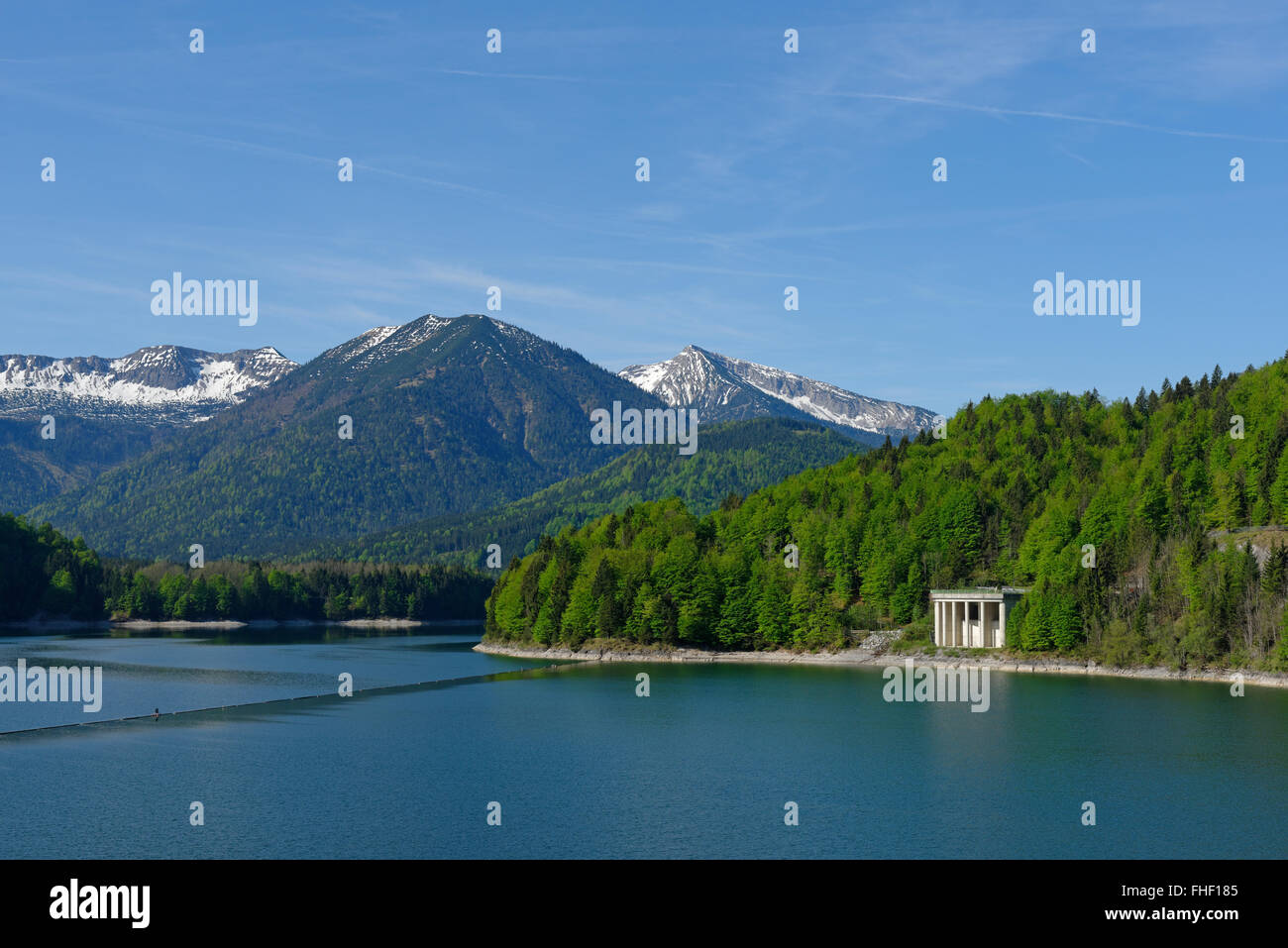 Sylvenstein Dam, dammed lake with Karwendel Mountains and water castle ...