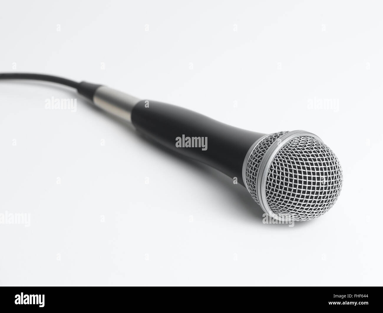White microphone hi-res stock photography and images - Alamy