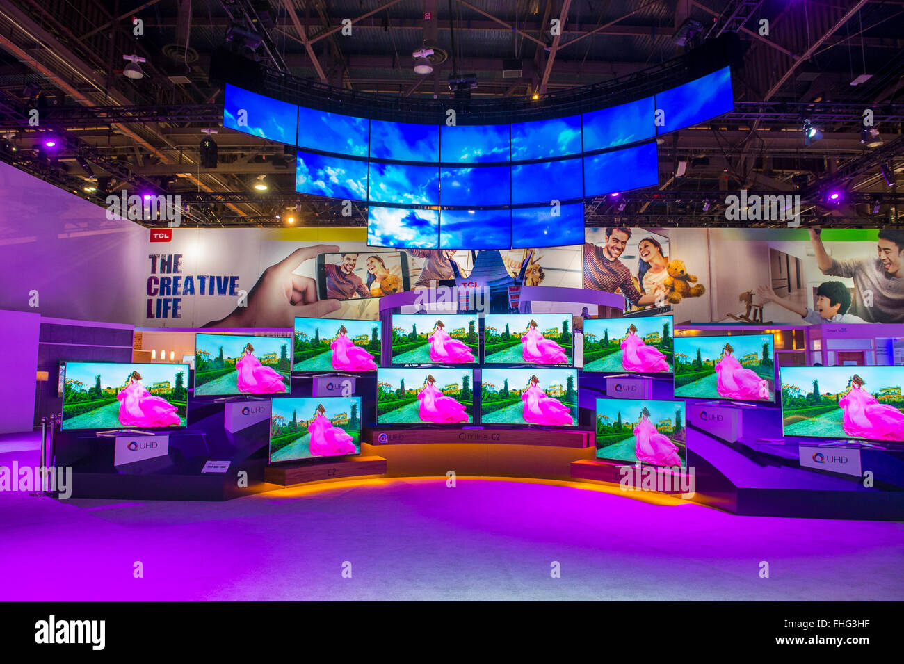 Tcl booth hi-res stock photography and images - Alamy