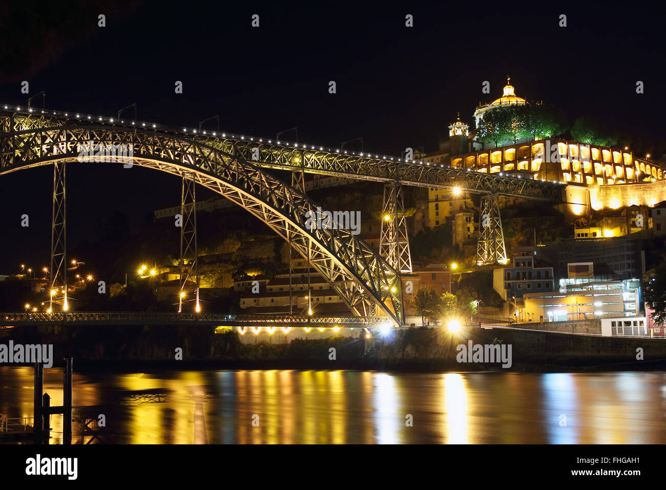 Dom Luiz bridge at night in Porto city. Portugal Stock Photo - Alamy
