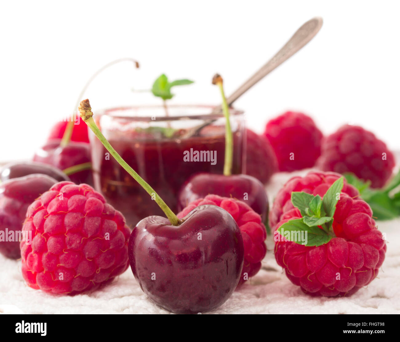 Red berry arrangement hi-res stock photography and images - Alamy