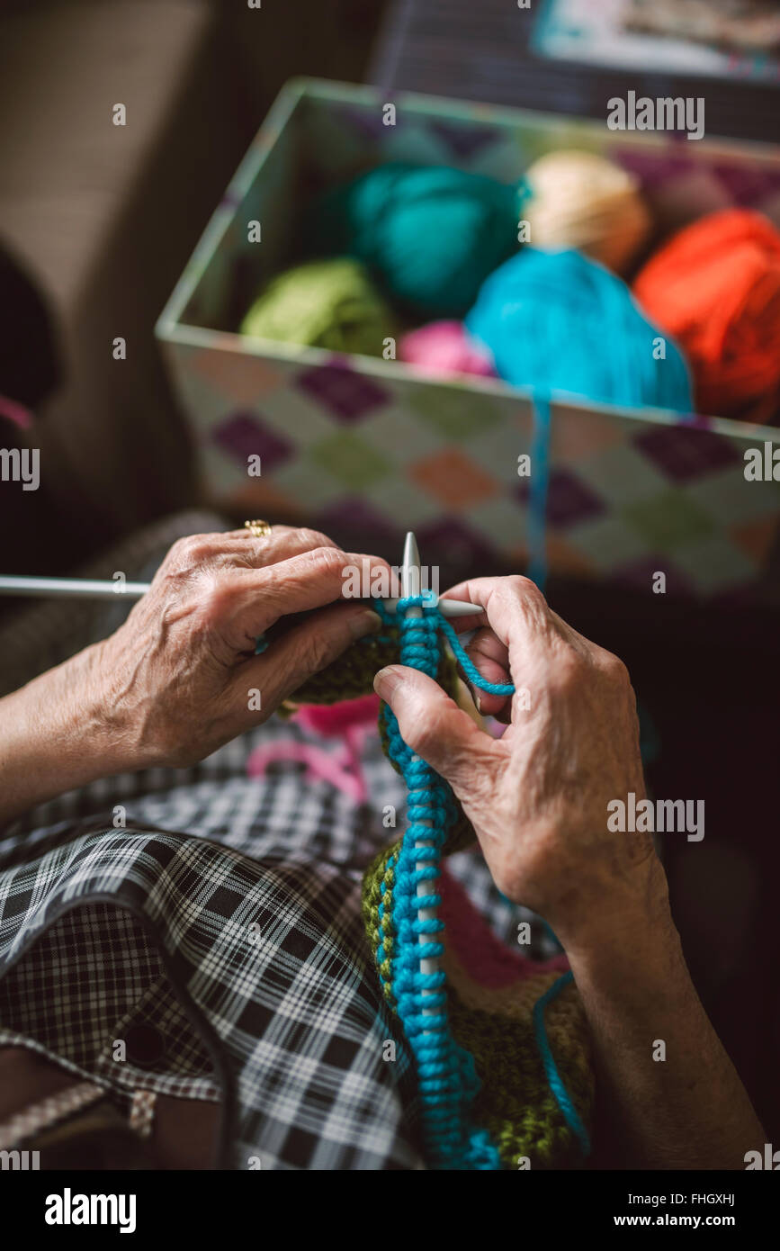 Old Women Knitting High Resolution Stock Photography and Images - Alamy
